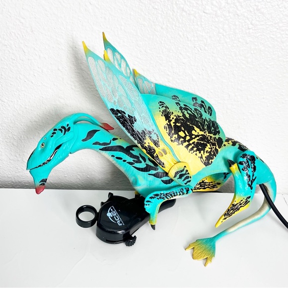 Disney | Toys | Disneys Avatar Pandora Banshee Interactive Puppet Green ...